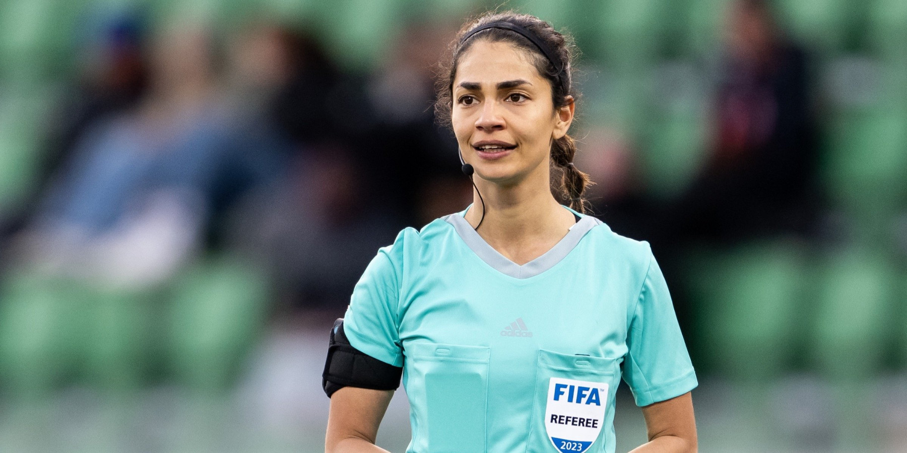 FIFA-domaren Maral Mirzai: "Fler ska våga prova på att börja döma"