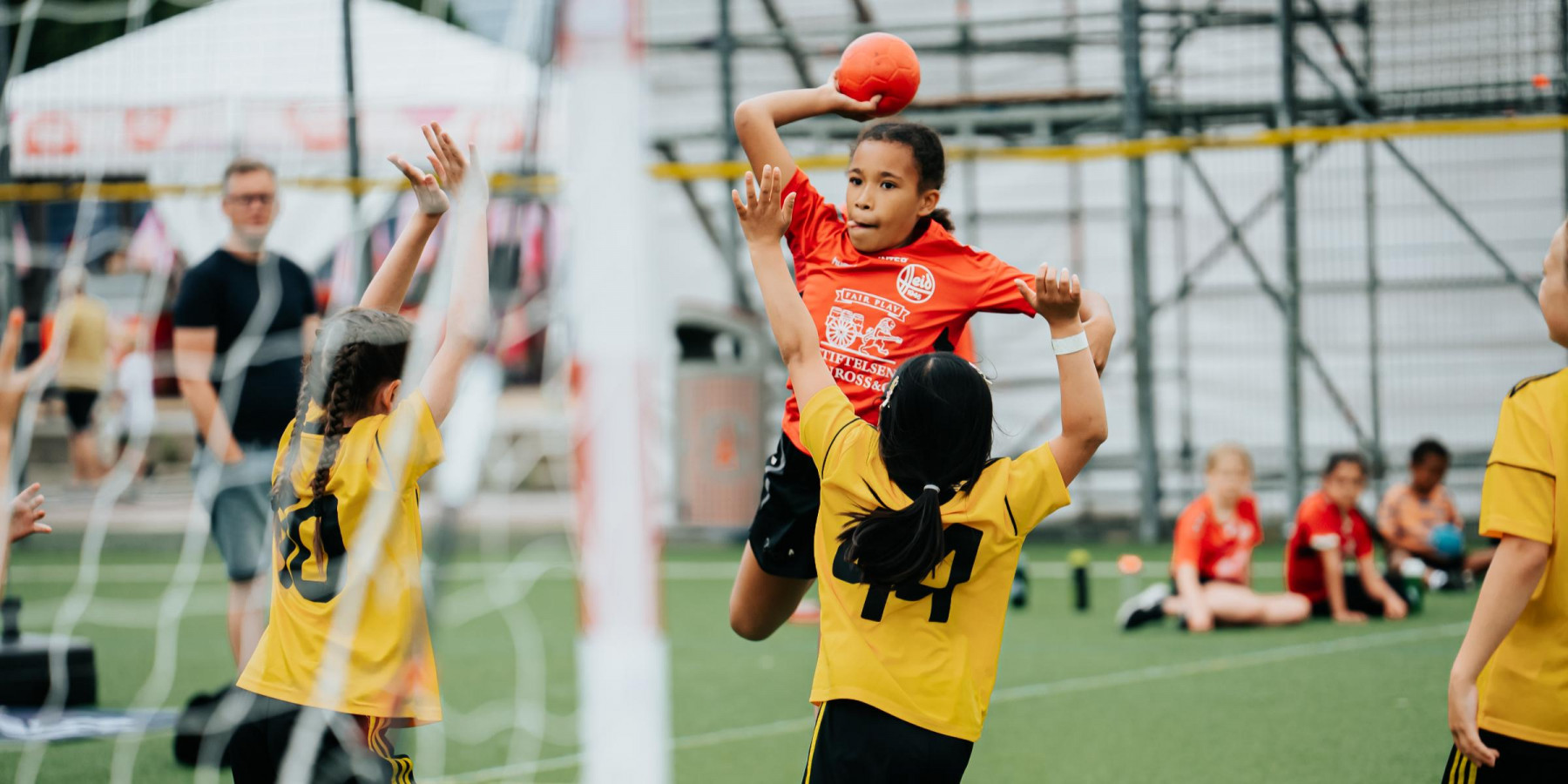 Mini-handball Monday