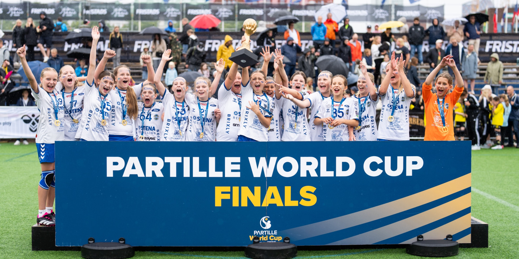 After a thrilling game HK Aranäs takes the win in the G11-category